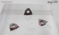 China HV4200 Hardness PVD Coated Bronze Grade PV8310 CNC Grooving Insert TGF32L075HC-010 Carbide Grooving Insert for sale