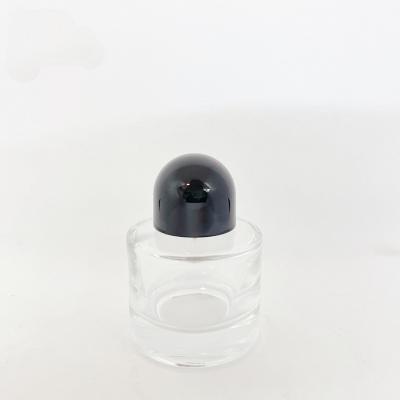 China Custom 50ml Glass Perfume Bottle with Magnetic Bayonet Cap for OEM Packaging for sale