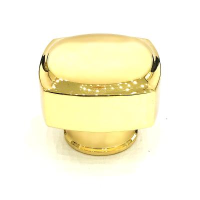 China Custom Aluminum Zamak Bottle Caps with Brass Plating - Gold/Black Colors, Various Sizes, Eco-Friendly for sale