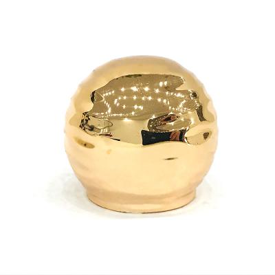 China Custom Zinc Alloy Gold Ball Shape Perfume Bottle Cap - Die Casting with Antique Gold/Silver/Copper Plating Options for sale
