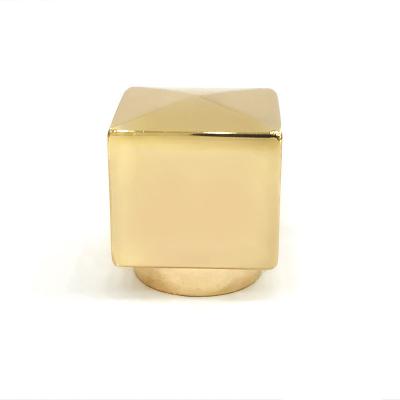 China Custom Zinc Alloy Perfume Bottle Cap Gold Cube Shape Die Casting 20mm for sale