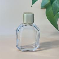 China Custom Zinc Alloy Perfume Cap for Elegant Fragrance Packaging with Custom Logo for sale