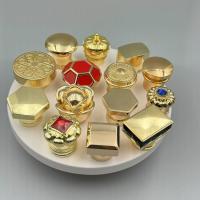 China Custom Logo Zinc Alloy Perfume Bottle Caps for FEA15 Glass Bottle Antique Brass Finish for sale