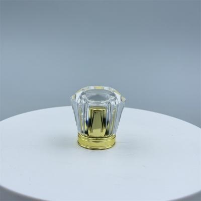 China Fea15 Model 15 mm Non Spill Aluminium-Plastic Perfume Bottle Cap with Customizable Logo for sale