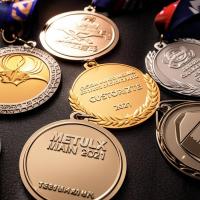 China Custom Award Medals with 2mm Thickness and 7-10 Day Production for Corporate & Sports Events for sale
