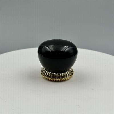 China Luxury 15mm Aluminum Plastic Perfume Caps Non Spill Custom Logo Bottle Lid for sale