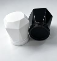 China Diamond Cut Zamak Perfume Cap Multi Faceted Geometric Design Customizable Finishes 18mm 24mm for sale