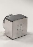 China Luxury Square Zinc Alloy Perfume Cap 24mm Custom Logo Chrome Finish Heavy Metal Bottle Closure for sale