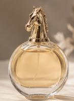 China Luxury Horsehead Zamak Perfume Cap 24mm Polished Metal Finish Custom Design for sale