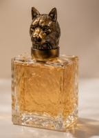 China 3D Wolf Head Zamak Perfume Cap Antique Bronze 24mm Custom Logo for sale