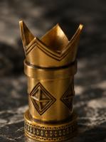 China Antique Gold Crown Zamak Perfume Cap 24mm with Tribal Engraved Details for Luxury Fragrance Packaging for sale