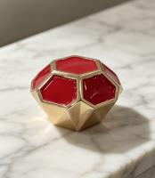 China Hexagonal Zamak Perfume Cap 22mm Red Enamel Corrosion Resistant Luxury Bottle Top for sale
