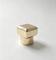 China Zamak Perfume Bottle Cap Gold Plated 18mm Square Prism Zinc Alloy Luxury Cosmetic Packaging for sale