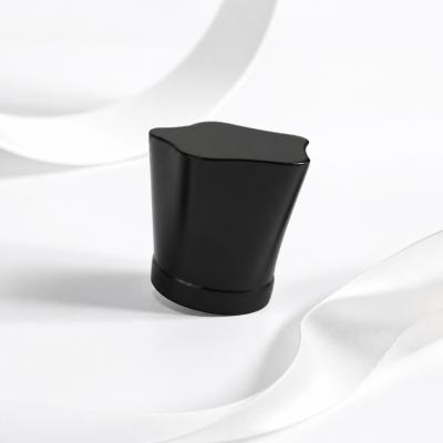 China Custom Zinc Alloy Perfume Bottle Cap 32x36mm Mirror Polished Metallic Finish for Luxury Fragrances for sale