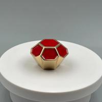 China Luxury Zinc Alloy Perfume Cap with Faceted Design and Inlaid Red Enamel - Customizable Size for sale