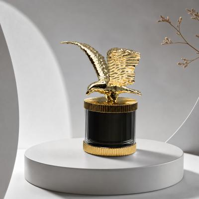 China Luxury 3D Spread Wings Eagle Zamac Perfume Cap Gold Plated Textured Flying Hawk Sculpture Vertical Fluted Base Fragrance Lid Zinc Alloy Parfum Bottle Cover Custom Logo FEA15 For Perfume Bottle for sale