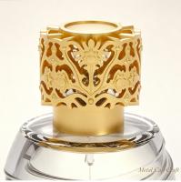 China Luxury Hollow Floral Zamac Perfume Cap Gold Plated Bottle Lid for sale