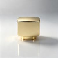 China Premium Custom Logo Luxury Gold Square Perfume Cap Zamac Fragrance Cap for Perfume Bottles for sale