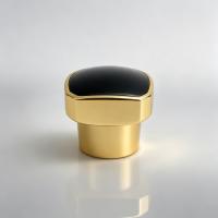 China Luxury Black Top Gold Zamac Perfume Cap Custom Metal Fragrance Bottle Cap For Cosmetic Perfume Glass Bottle for sale