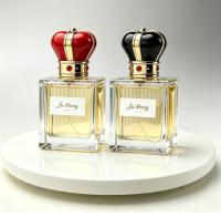 China Magnetic Crown Zamac Perfume Bottle with Spray Nozzle | Empty Square Clear Glass Fragrance Bottle for sale