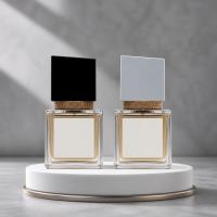 China Modern Geometric Tilt Square Zamac Perfume Cap Solid Gloss Color Woven Gold Base Heavy Metal Perfume Cap For Gift Perfume Set Magnetic Cap for sale