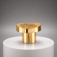 China Gold Plated Zamac Perfume Cap with Customized Design and Embossed Pattern for Luxury Fragrance Bottles for sale