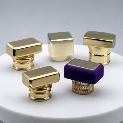 China Wholesale Zinc Alloy Perfume Cap Square Rectangle Shape Gold Plated Velvet Decor Perfume Bottle Closure Custom Logo Accept for sale