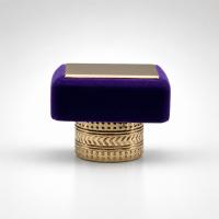 China Wholesale Zinc Alloy Perfume Cap Square Rectangle Shape Gold Plated Velvet Decor Perfume Bottle Closure Custom Logo Accept for sale