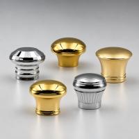 China Luxury Dome Zamac Perfume Cap Gold Silver Plated Faceted Vertical Rib Metal Perfume Bottle Lid Custom Logo For Fragrance Oud for sale