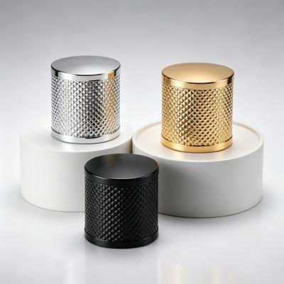China Luxury Grid Knurling Zamac Perfume Cap Cylinder Flat Top Rim Design FEA15 Mouth Zinc Alloy Perfume Cover Gold Silver Black Plating Custom Logo Source Factory for sale