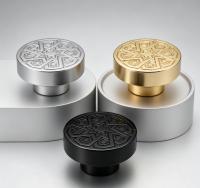 China Luxury FEA15 Perfume Bottle Cap Zinc Alloy Round Flat Cap With Embossed Carved Pattern Electroplated Fragrance Lid Custom Zamac perfume Cap for sale