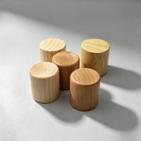 China Cylindrical Wooden Bottle Cap Custom Engraved Logo Natural Wood Lid For Perfume Cosmetic Bottle OEM Wholesale for sale