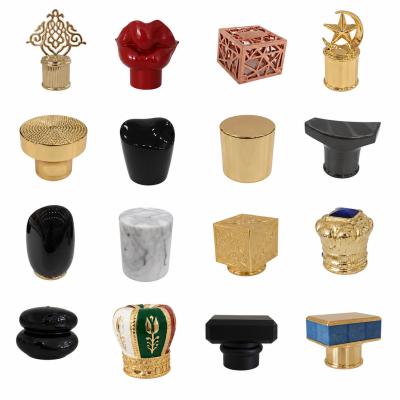 China Zamac Perfume Bottle Cap FEA15 Perfume Cap With Insert Existing Mold Wholesale Zinc Alloy Perfumes Lid Custom Logo Luxury for sale