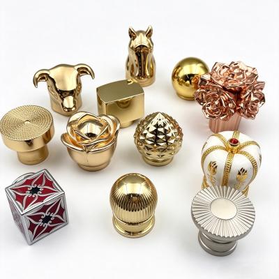 China Golden Fragrance Bottle Lids Gold Plate Zinc Alloy for Fragrance Bottle Lid Custom Logo for Perfume Bottle Wholesale Perfume Cap Magnetic Perfume Cap for sale
