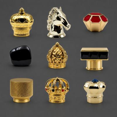 China Zinc Alloy Fragrance Cap FEA15 Zinc Alloy Animal Floral Carved Perfume Bottle Lid Custom Logo Magnetic Perfume Bottle Cap Zinc Alloy Lid for sale