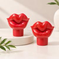 China Lip-shaped Zamac Perfume Cap Luxury Zinc Alloy Fragrance Lid Custom Cap with Pump Magnetic Perfume Cap for sale