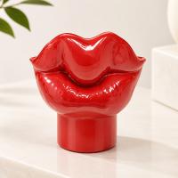China Lip-shaped Zamac Perfume Cap Luxury Zinc Alloy Fragrance Lid Custom Cap with Pump Magnetic Perfume Cap for sale