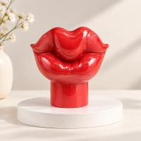 China Lip-shaped Zamac Perfume Cap Luxury Zinc Alloy Fragrance Lid Custom Cap with Pump Magnetic Perfume Cap for sale