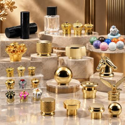 China Luxury Zamac Perfume Cap Luxury Zinc Alloy Fragrance Lid Custom Cap with Pump Magnetic Perfume Cap for sale