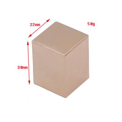 China Zinc Alloy Perfume Bottle Caps 22x30mm Custom Size Luxury Zamac Tops for sale