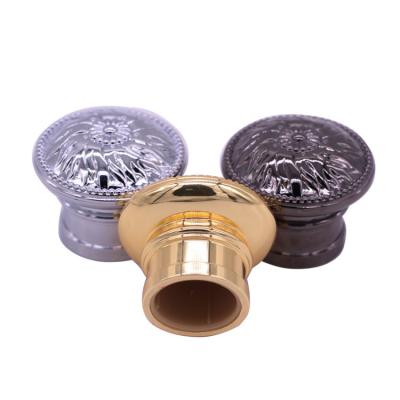 China Electroplate Twist Off Bottle Zamak Perfume Caps Lightweight Mold Ready Made for sale