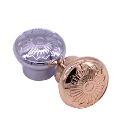 China Gold Zinc Alloy Perfume Bottle Cap 26x32mm Magnetic Zamak Die Casting Custom Color for sale