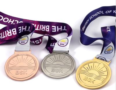 China Custom Zinc Alloy Sport Medals - Die Cast/Struck Manufacturing with 28×25×43cm Carton Packaging for sale