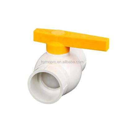 China Moulding Processing Service ASTM/DIN Standard 1/2 Inch PVC Ball Valve with Yellow Handle for sale