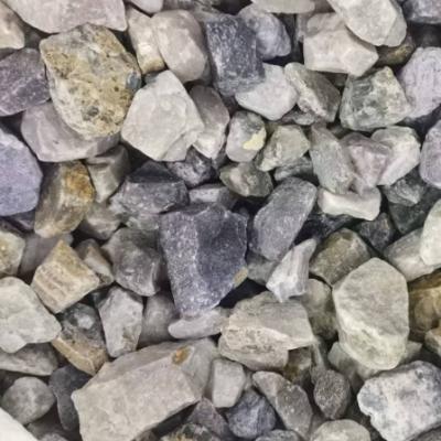 China Building Material Grade Fluorspar Granular CaF2 90% Hard Irregular for sale