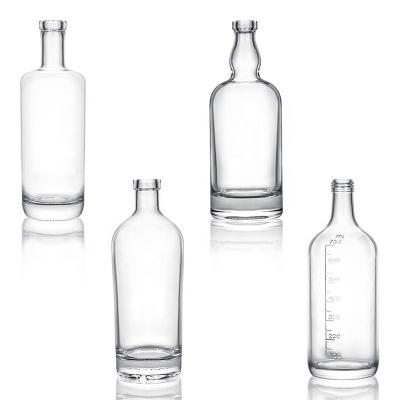 China CROWN CAP Sealing 200ml Clear Round Glass Bottles for Carbonated Drinks in Bulk for sale