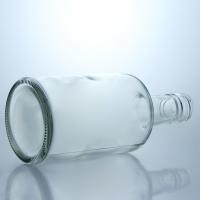 China CROWN CAP Sealing 200ml Clear Round Glass Bottles for Carbonated Drinks in Bulk for sale