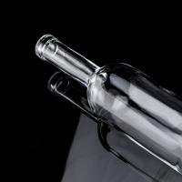 China Exquisite Design Vodka Liquor Glass Bottle 750ml Clear Glass Bottle with Screw Cap for sale
