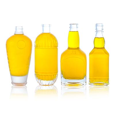 China 375ml 500ml 700ml 750ml Glass Bottles of Tequila Whiskey Vodka Spirit with Corks for sale