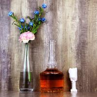 China 500ml Glass Bottle With Cork for Whisky Vodka Spirits Engraving in Long Neck Design for sale